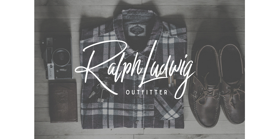 Bird House Script Font