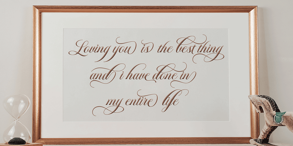 Everleigh Script Font