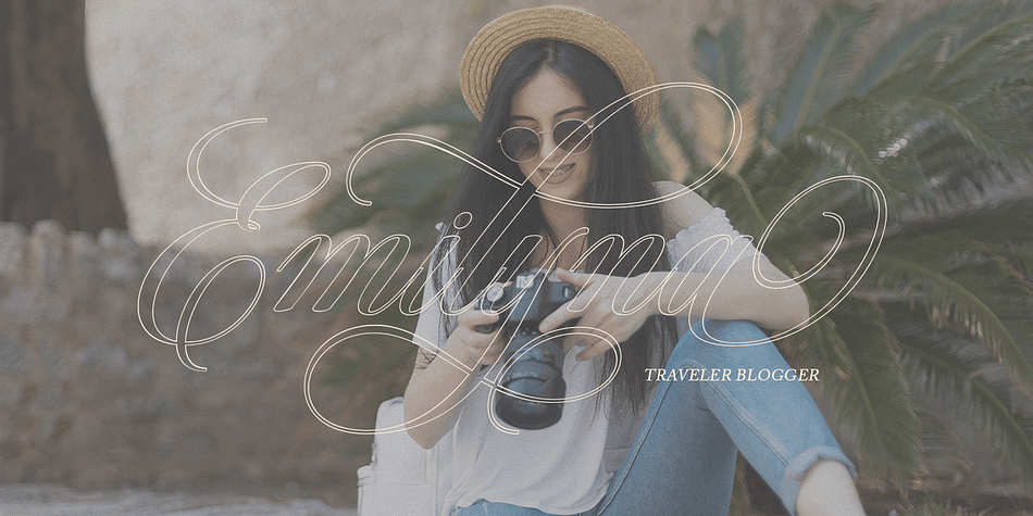 Bridgerton Outline Font