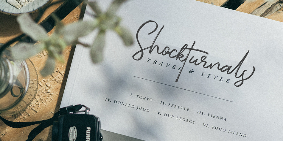 Gloriant Signature Font